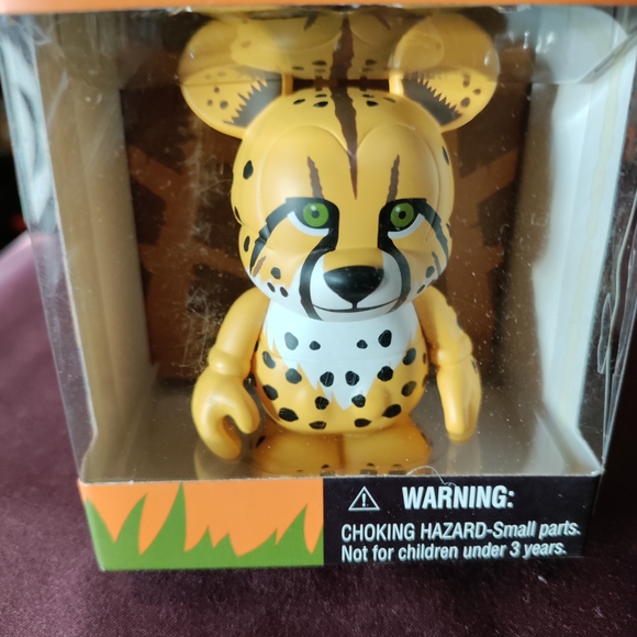 Disney | Toys | Cheetah Yellow Disney Park Vinyl 3 Collectible Figure ...